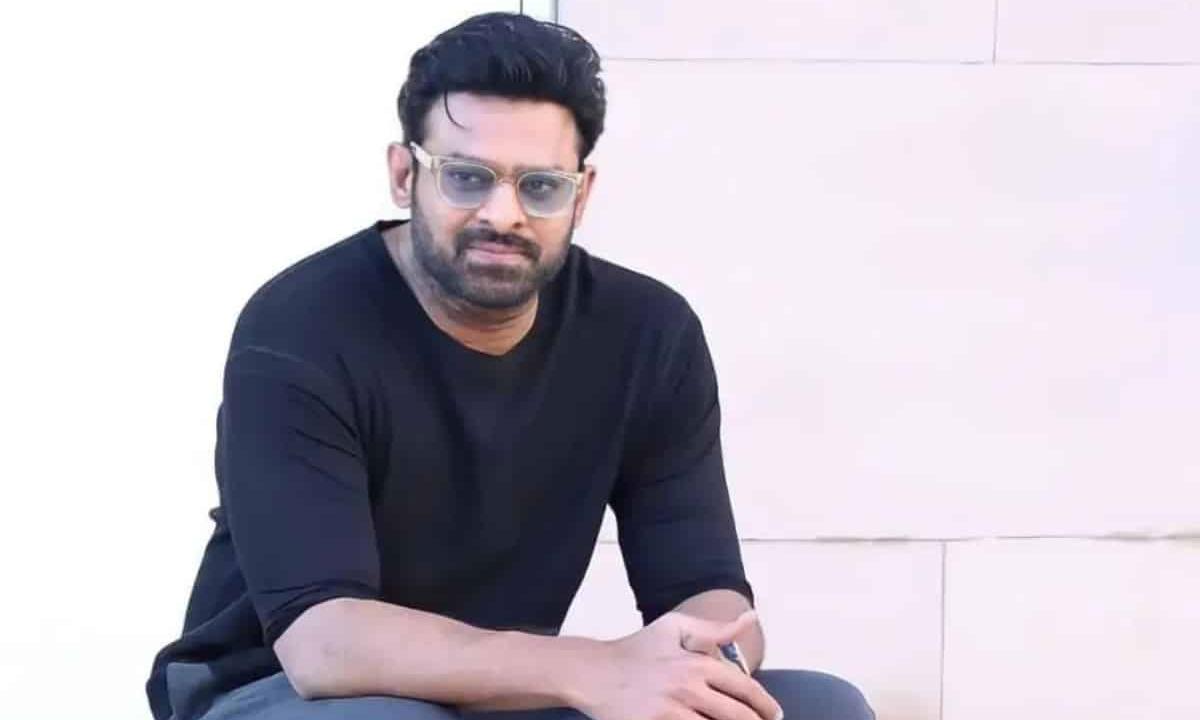 Prabhas Finally Returns From USA! | Prabhas Finally Returns From USA!