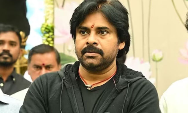 Can Pawan Pull Off Both Films Now? | Can Pawan Pull Off Both Films Now