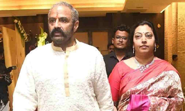 Do You Know About The Golden Hand Of Balayya's Wife? | Do You Know ...