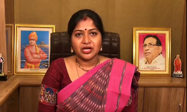 BJP Lady Leader Questions Kavitha On BRS List! | BJP Lady Leader Questions Kavitha On BRS List