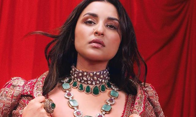 Parineeti's Mesmerizing Bridal Photoshoot | Parineeti Mesmerizing ...