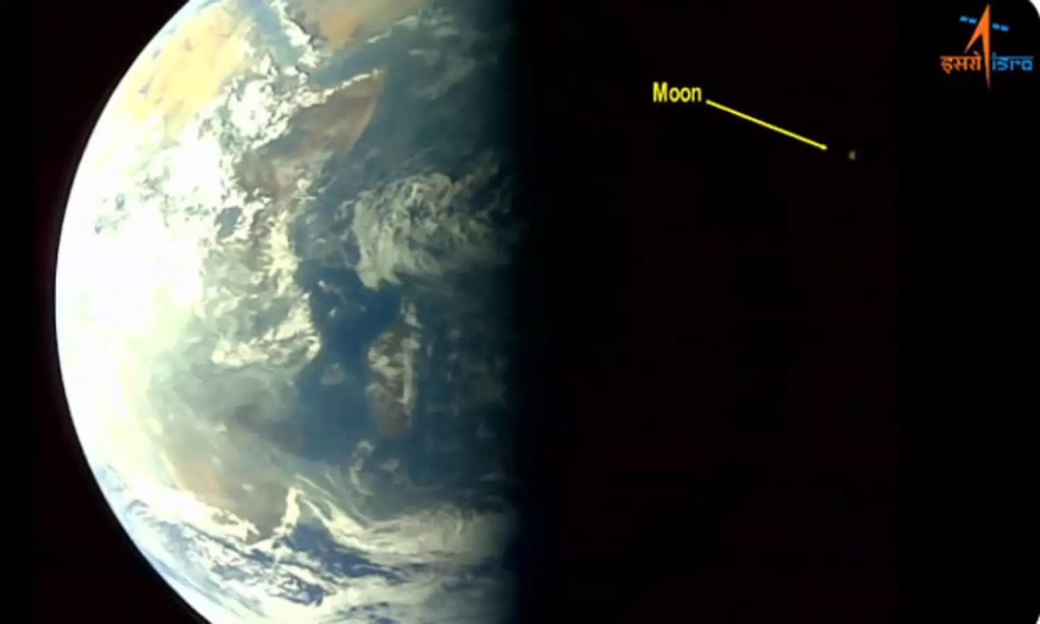 ISRO’s Solar Spacecraft Captures Earth,Moon In One Frame! | ISRO’s ...
