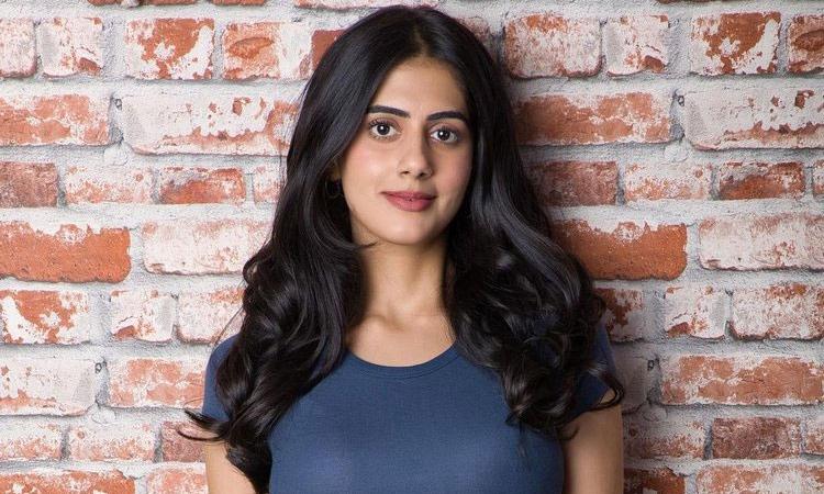 Gehna Sippy ups the heat in these photo-shoot pictures | Gehna Sippy ...