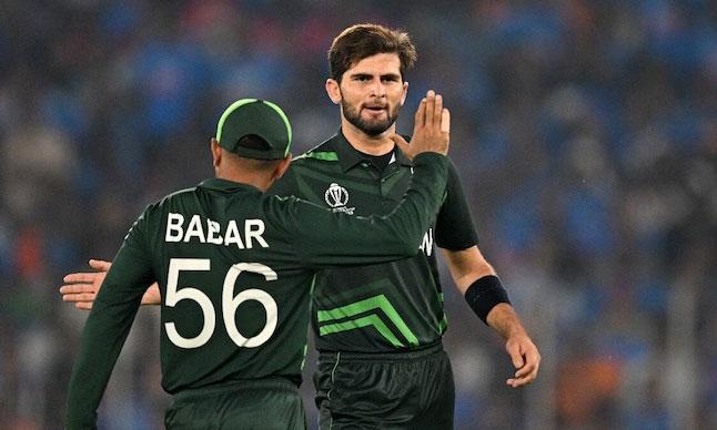 Fans Fume At Babar Azam For Taking Terrible DRS Call! | Fans Fume At ...