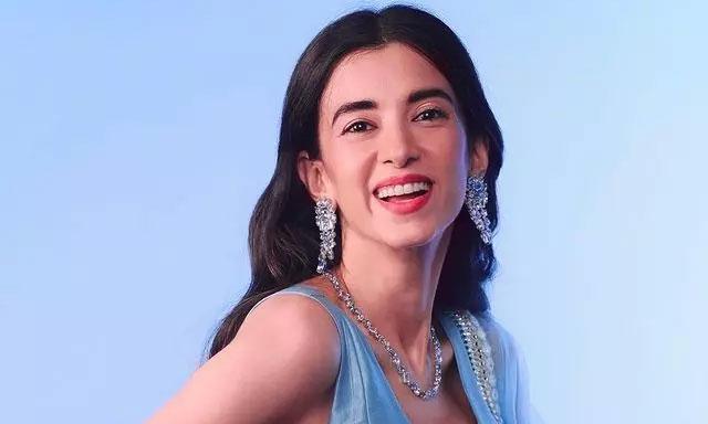 Saba Azad's Sparkles : A Crystal-Clad Sensation | Saba Azad's Sparkles ...