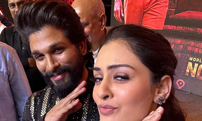 Payal Rajput with Allu Arjun : "Taggede Le" | Payal Rajput with Allu Arjun