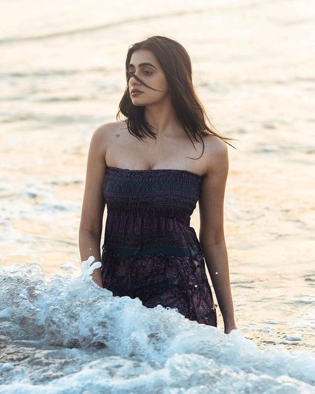 Gorgeous Manasa Chowdary stuns at the beach! | Gorgeous Manasa Chowdary ...