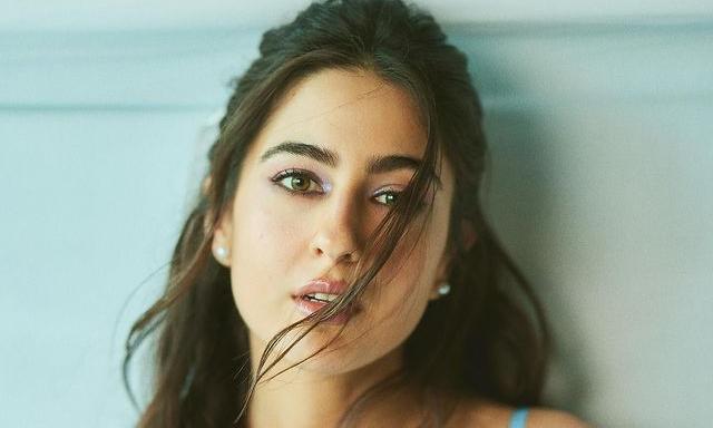 Sara Ali Khan's Lovely Moments in Sky-blue | Sara Ali Khan's Lovely ...