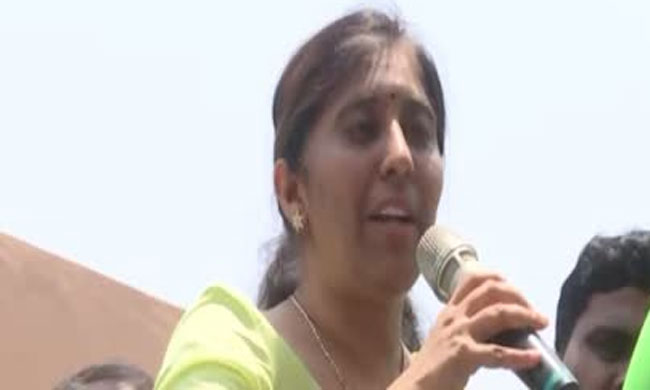 Sunitha's Interesting Comments On Her Political Entry! | Sunitha's ...