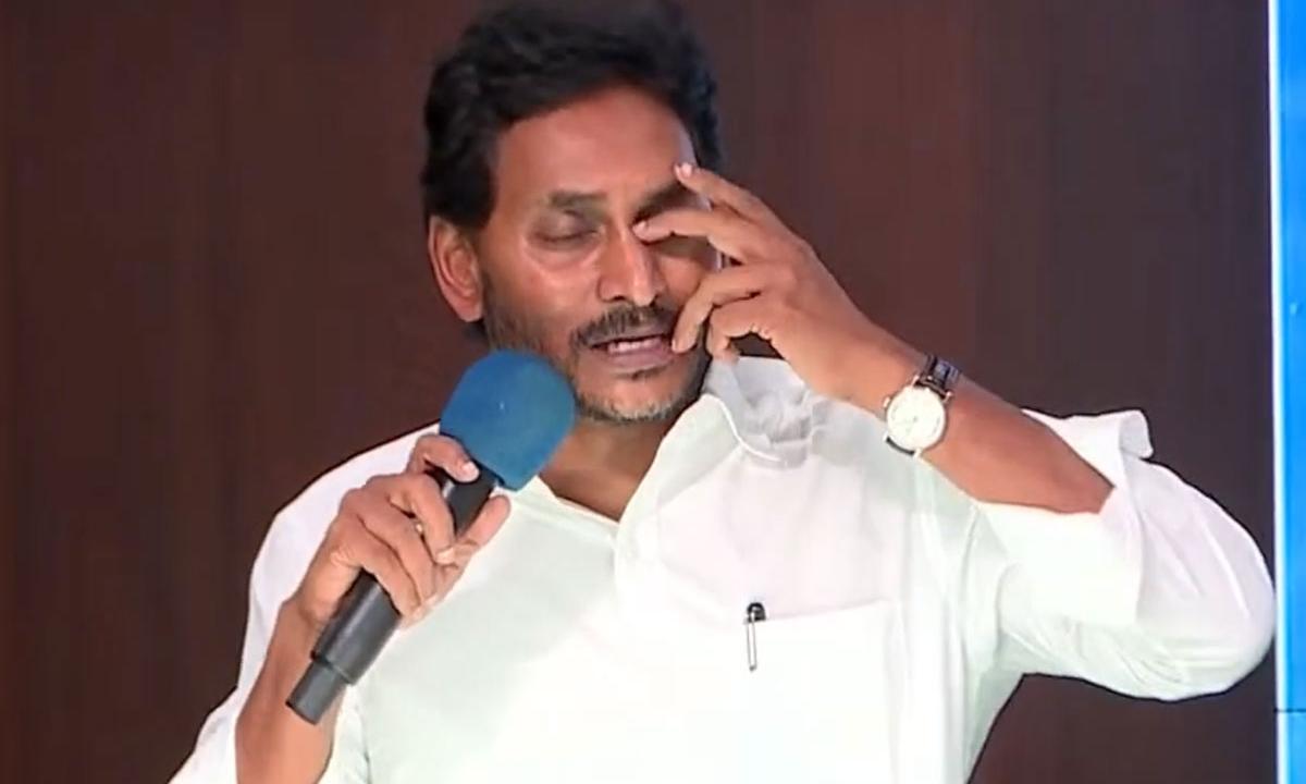 Jagan Mavayya: Jagan Mocked Outside Assembly! | Jagan Mavayya: Jagan ...