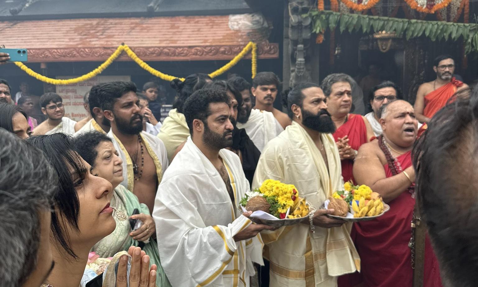 Jr NTR and Rishab Shetty Seek Blessings at Kolluru Temple with Family ...