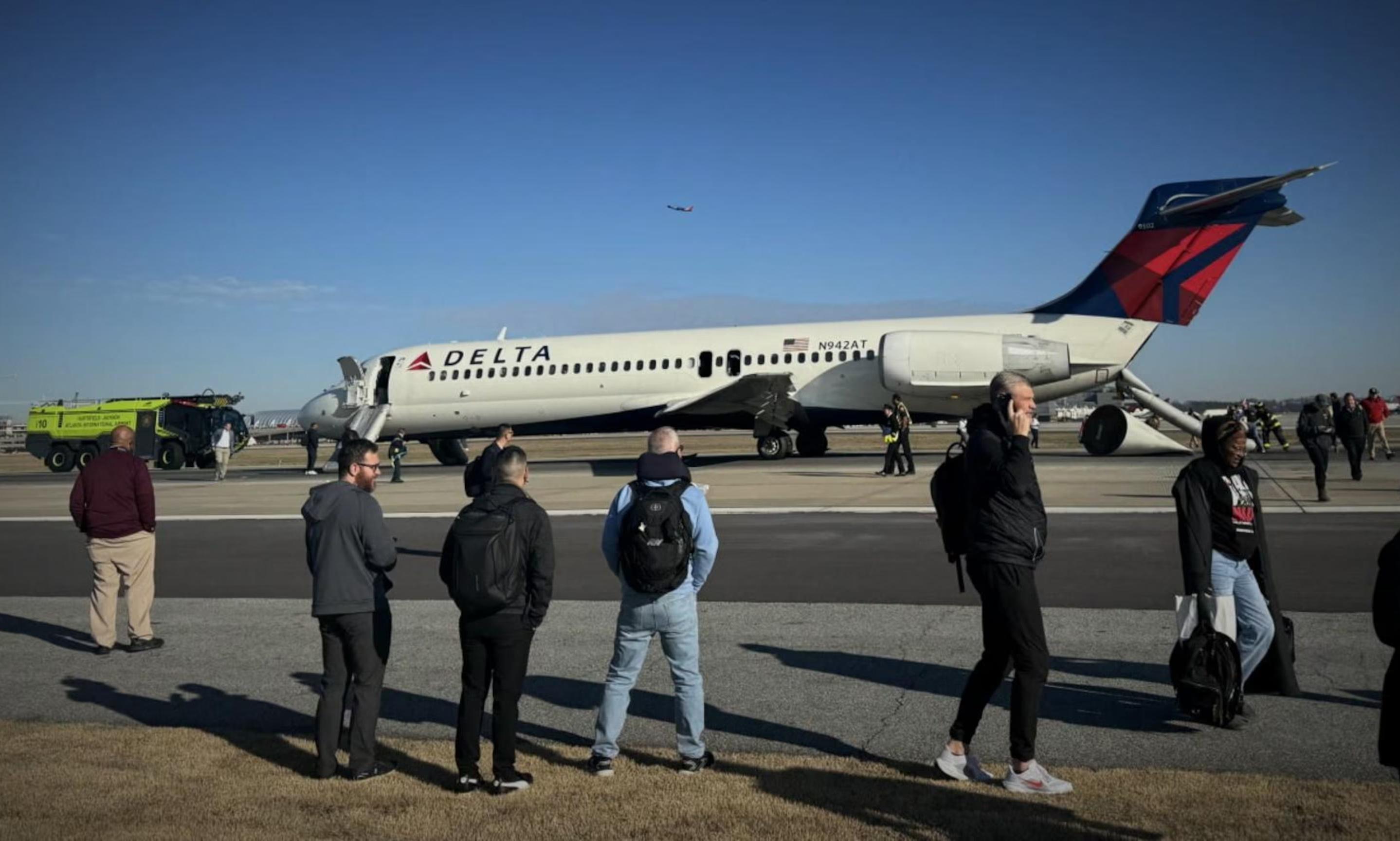 Emergency Evacuation: Delta Flight 876 Faces Distressing Smoke Incident ...