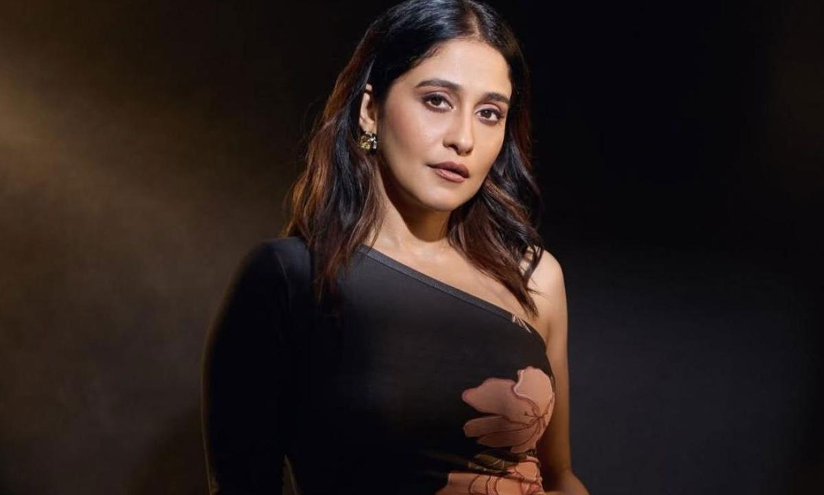 After Pooja Hegde, Another Beauty Understands PR | After Pooja Hegde, Another Beauty Understands PR