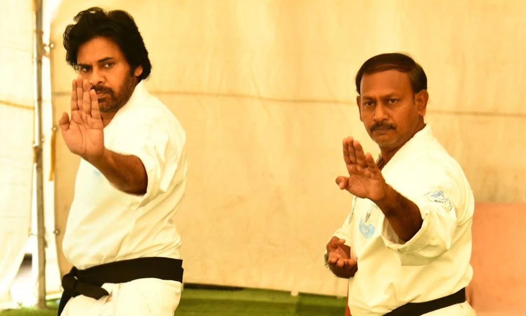 Pawan Kalyan Reunites With Karate Senior Raja! | Pawan Kalyan Reunites ...