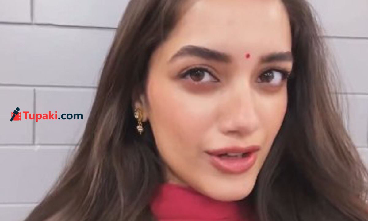 Watch: Beautiful Bhagyashri Sings Nuvvunte Chaley | Watch: Beautiful Bhagyashri Sings Nuvvunte ...