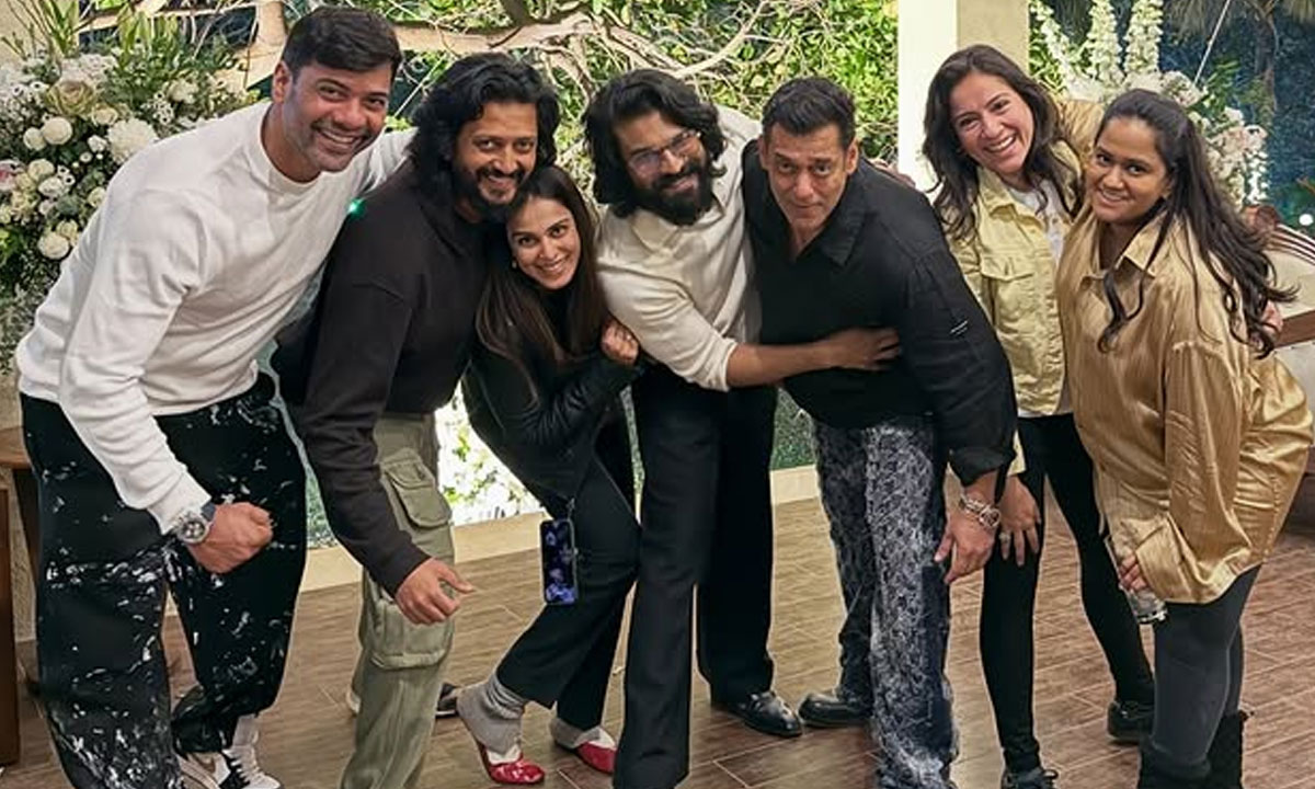 Ram Charan And Salman Khan Seen Together At Birthday Bash | Ram Charan ...