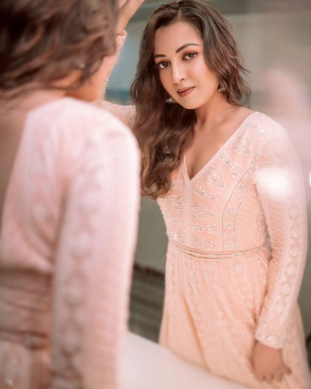 Ravishing Looks Of Catherine In Pink | Ravishing Looks Of Catherine In Pink