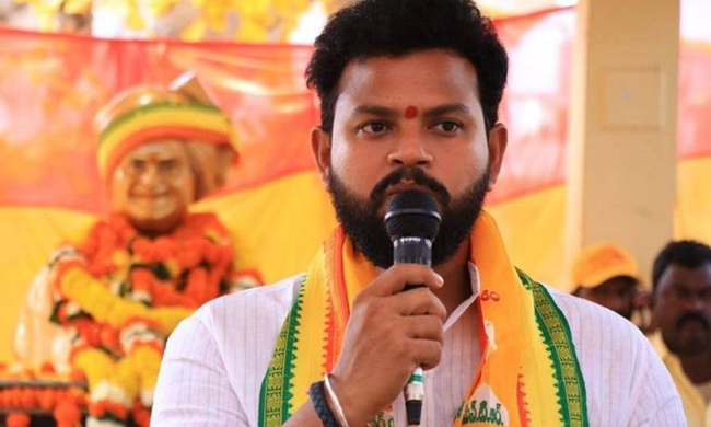 టీడీపీ ఎంపీని ఓడించడానికి వైసీపీ మదిలో ఇద్దరు డాక్టర్లు! | TDP MP ...