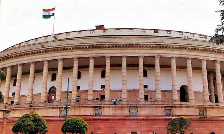 కేంద్రం మరో సంచలన నిర్ణయం.. ఇండియా పేరు ఇక భారత్‌?! | India to be ...