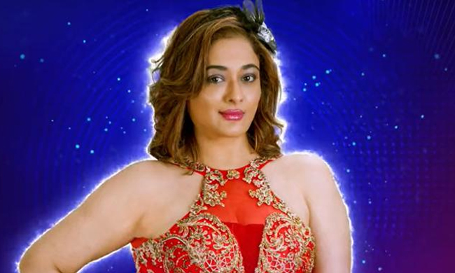 బిగ్ బాస్ 7 లీక్‌ : మొదటి వికెట్ ఆమెనా? | Kiran Rathod Eliminated From ...