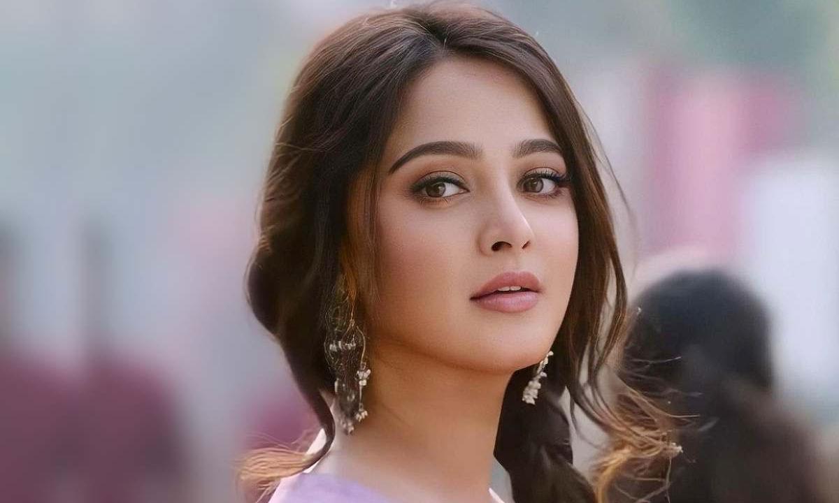 మిస్ శెట్టి ఇక రానట్లేనా? | Fans want to Anushka in Success Meet