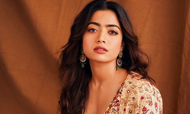 రష్మిక ఆశలన్నీ దాని మీదే..! | Rashmika All Hopes On Ranbir Animal