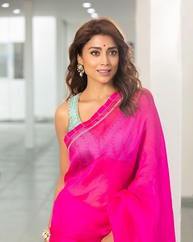 Scintillating Shriya In A Stellar Saree! | Scintillating Shriya In A ...