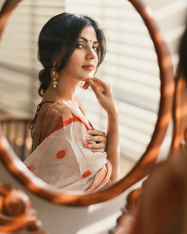 Rhea Looking Gorgeous In Her Grandma's Century Old Saree! | Rhea ...