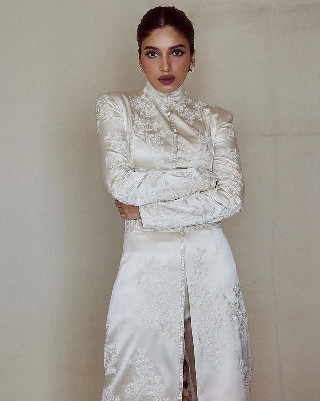 Beautiful Display Of Bhumi Pednekar With Teasing Poses! | Beautiful ...