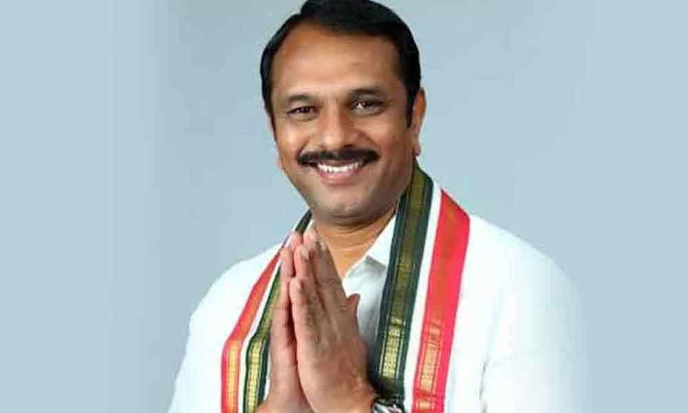 అందమైన పర్సు..అందులో నోట్లు.. వైరల్ గా మారిన ఎల్ బీ నగర్ వీడియో | A ...