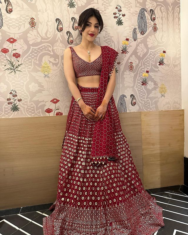 Mehreen Kaur Pirzada's Mesmerizing Fashion Fiesta! | Mehreen Kaur Pirzada's Mesmerizing Fashion ...