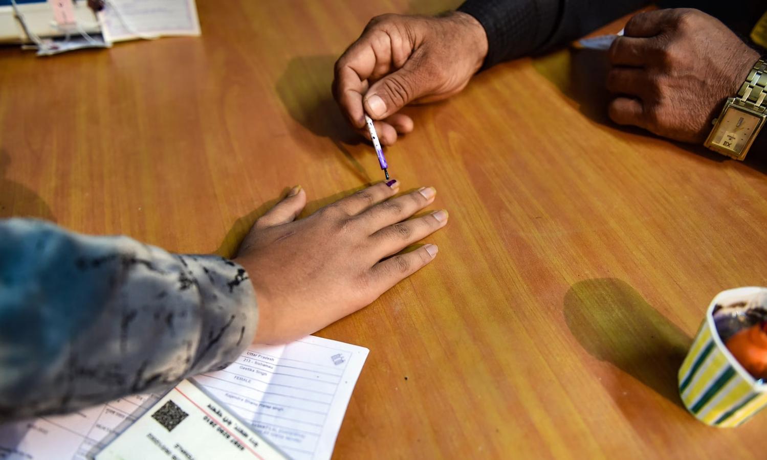 ఓటరు స్లిప్పు అందకుండా ఓటేయొచ్చు.. ఎలానంటే? | Voter can vote without ...
