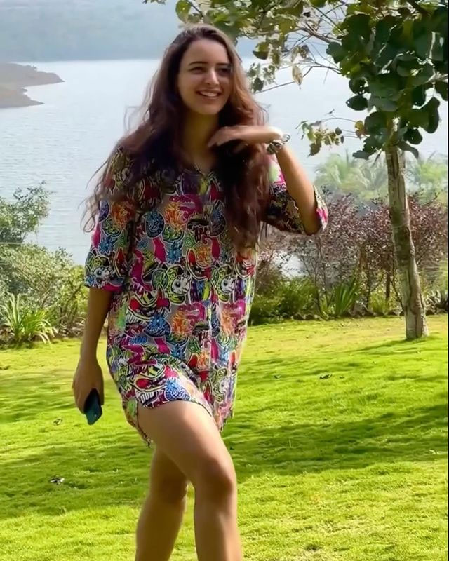 Triptii Dimri Mesmerizing Looks | Triptii Dimri Mesmerizing Looks