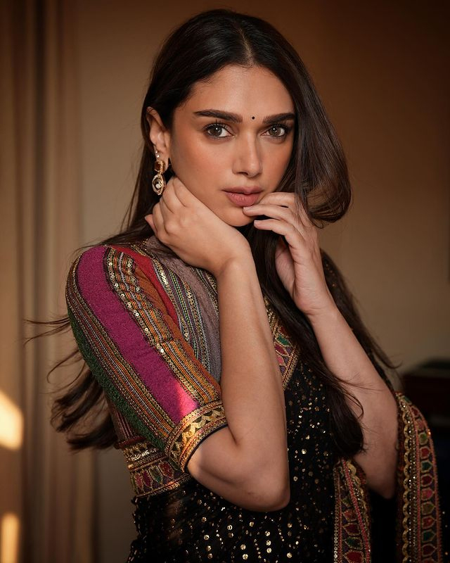 Aditi Rao Hydari Stuns in a Subtly Striking Designer Saree | Aditi Rao ...