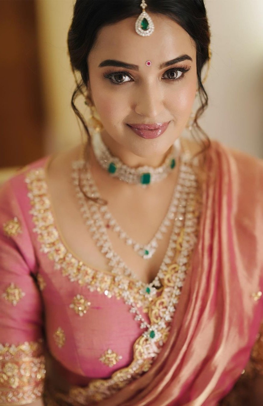 Pujitha Ponnada's Adorable Look Demands Attention | Pujitha Ponnada's ...