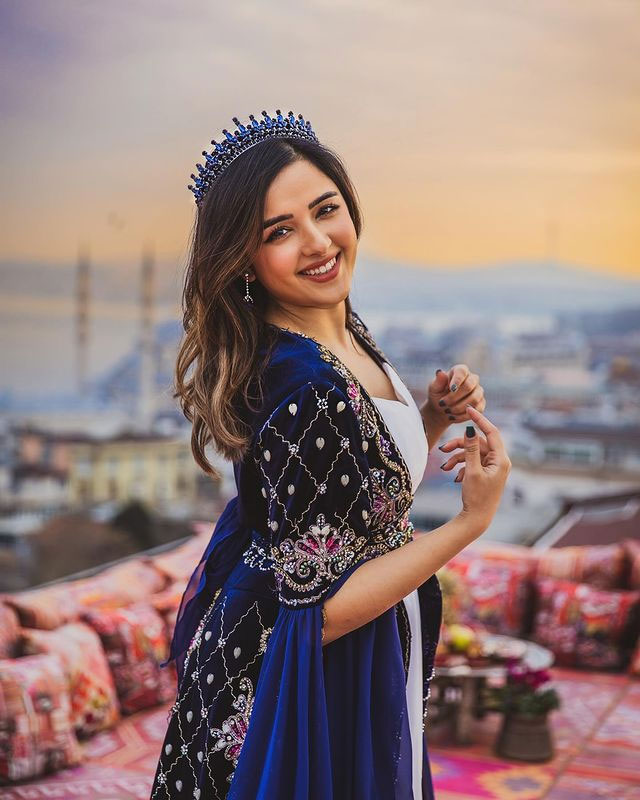 Actress Royal Affair in Istanbul | Actress Royal Affair in Istanbul
