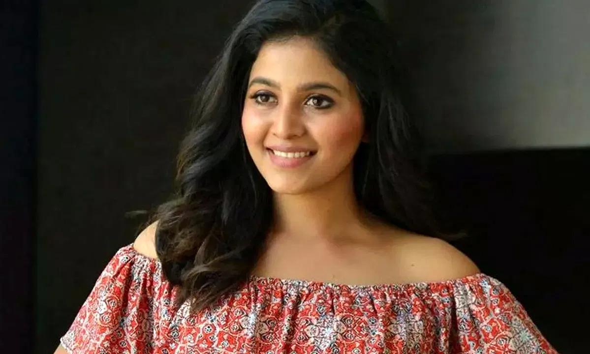 ఆమెకి తెలియకుండానే పెళ్లి...! | Anjali married Rumours Clarify In ...