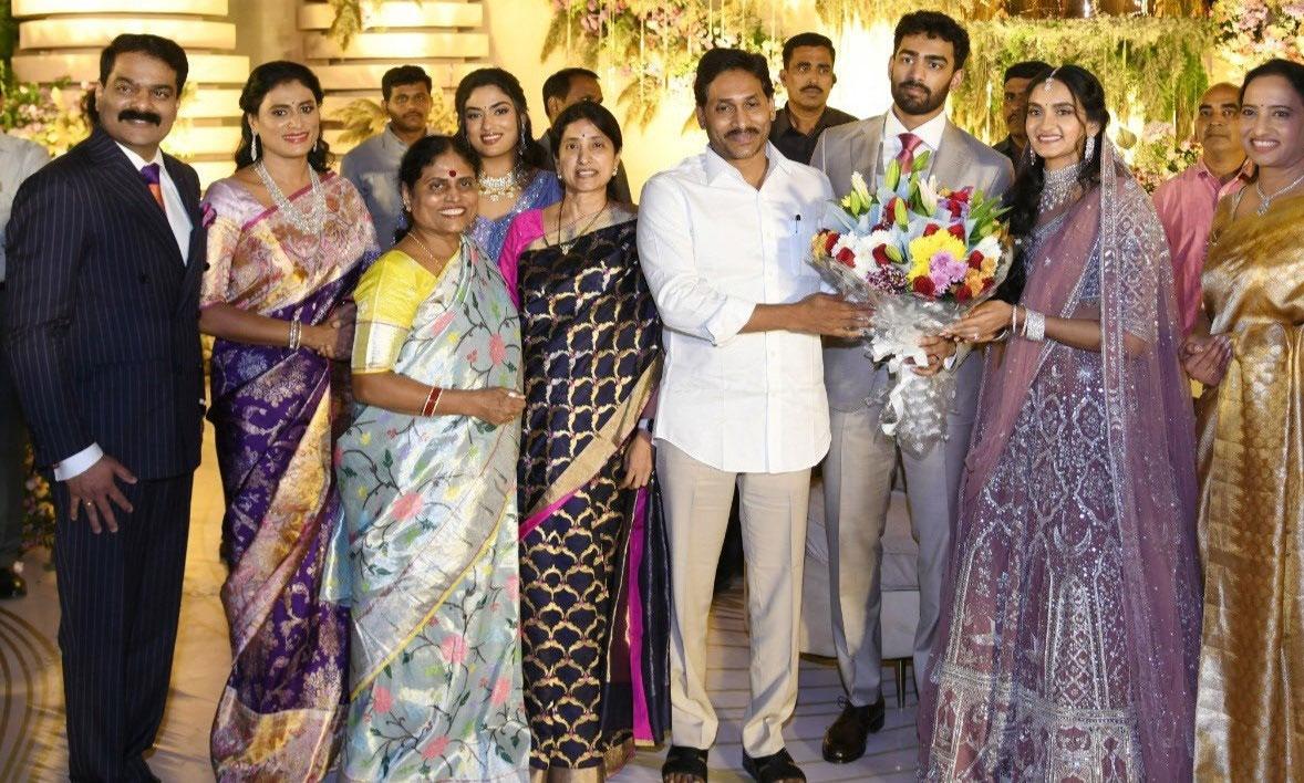 వీడియో వైరల్... షర్మిల కొడుకు నిశ్చితార్ధం జరిగిందిలా! | Sharimla Son ...