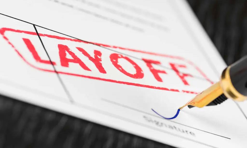 అగ్రరాజ్యంలో ఉద్యోగాల ఊచకోత ఇంత భారీనా? | Dark Picture: Layoffs See ...