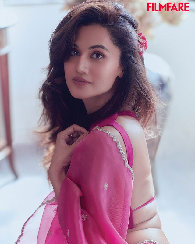 Taapsee Pannu Graces Filmfare Cover in Stunning Saree | Taapsee Pannu ...