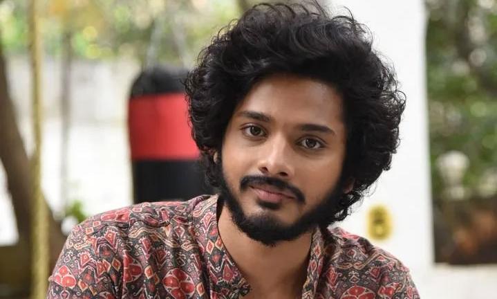 తేజా సినిమాకు వాళ్లనెలా ఒప్పించారో..? | How did they convince to act in ...