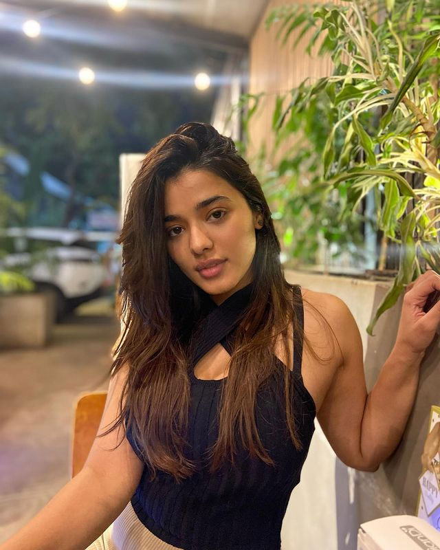 Ketika Effortless Style in Chic Black | Ketika Effortless Style in Chic Black