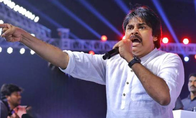 పిఠాపురంలో పవన్...సర్వేలు ఏమి చెబుతున్నాయ్...!? | Pawan contests from ...