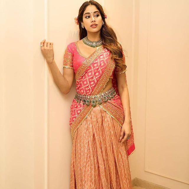 Bollywood Celebrities Showcase Elegance in Stunning Emeralds ...