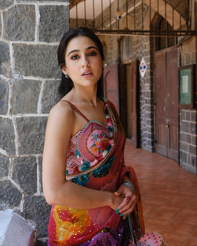 Sara Ali Khan: The Queen of Stylish Looks | Sara Ali Khan: The Queen of ...