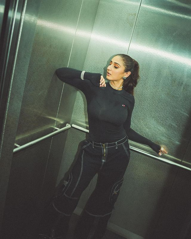 Dhvani Bhanushali: All Black Everything & Serving Looks! | Dhvani ...