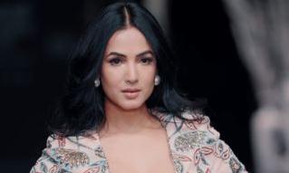 లాక్మే వీక్‌లో చెల‌రేగిపోయిన సోనాల్ | Actress Sonal Chouhan In photoshoot