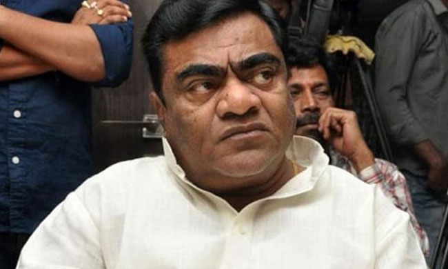 బాబుమోహన్ కు బిగ్ షాక్... మందా జగన్నాథంకూ తప్పలేదు! | EC gave a big ...