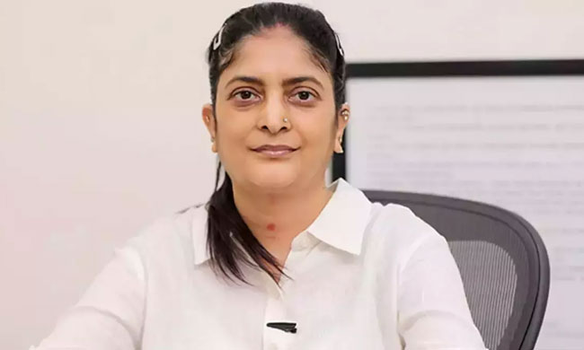 హీరో వార‌సుడితో లేడీ డైరెక్ట‌ర్! | Sudha made an agreement film with Dhruv