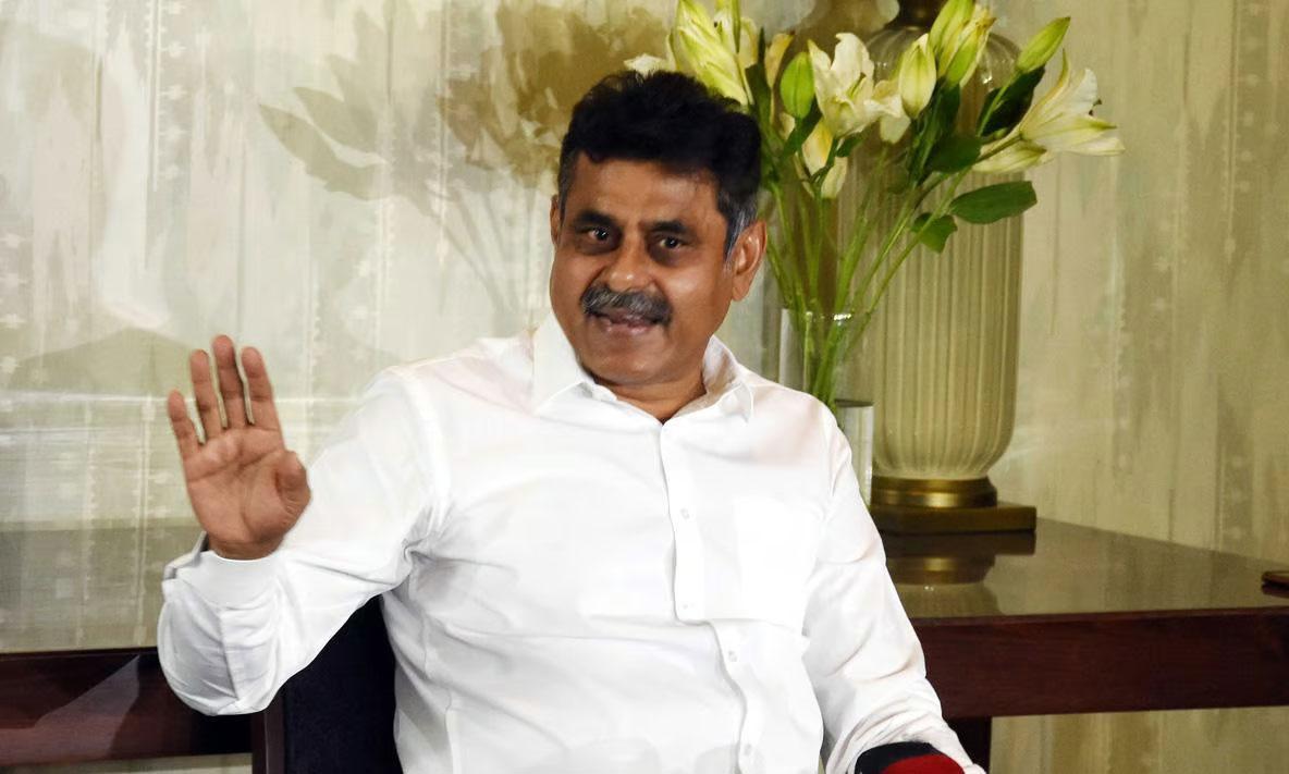 జిగ్రీ దోస్తుపై రేవంత్ కుట్రలు చేస్తున్నాడా ?! | Konda Vishweshwar ...